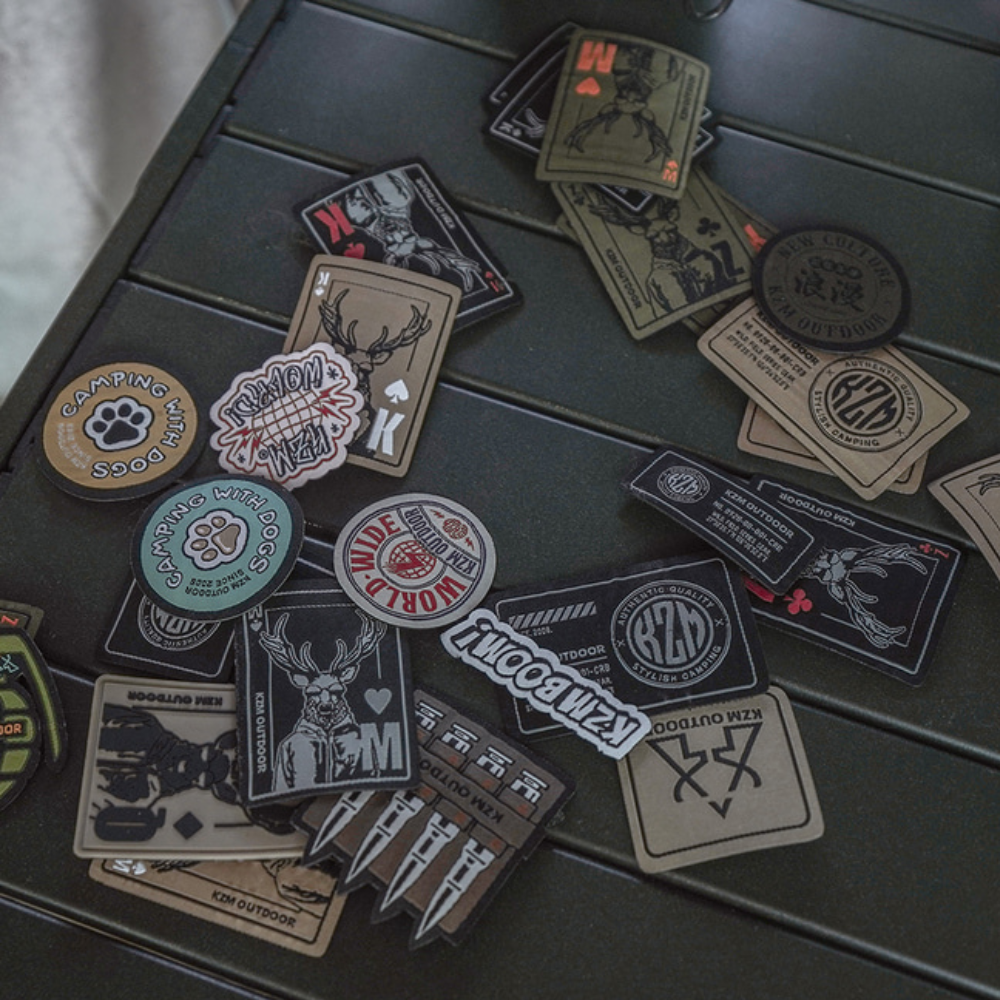 KZM Rubber Wappen Field – Montanic Adventure Store